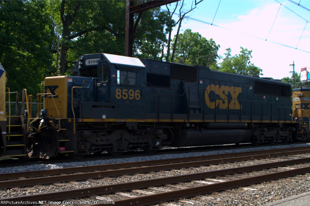 CSX SD40-2 8596 trails on Q417-07